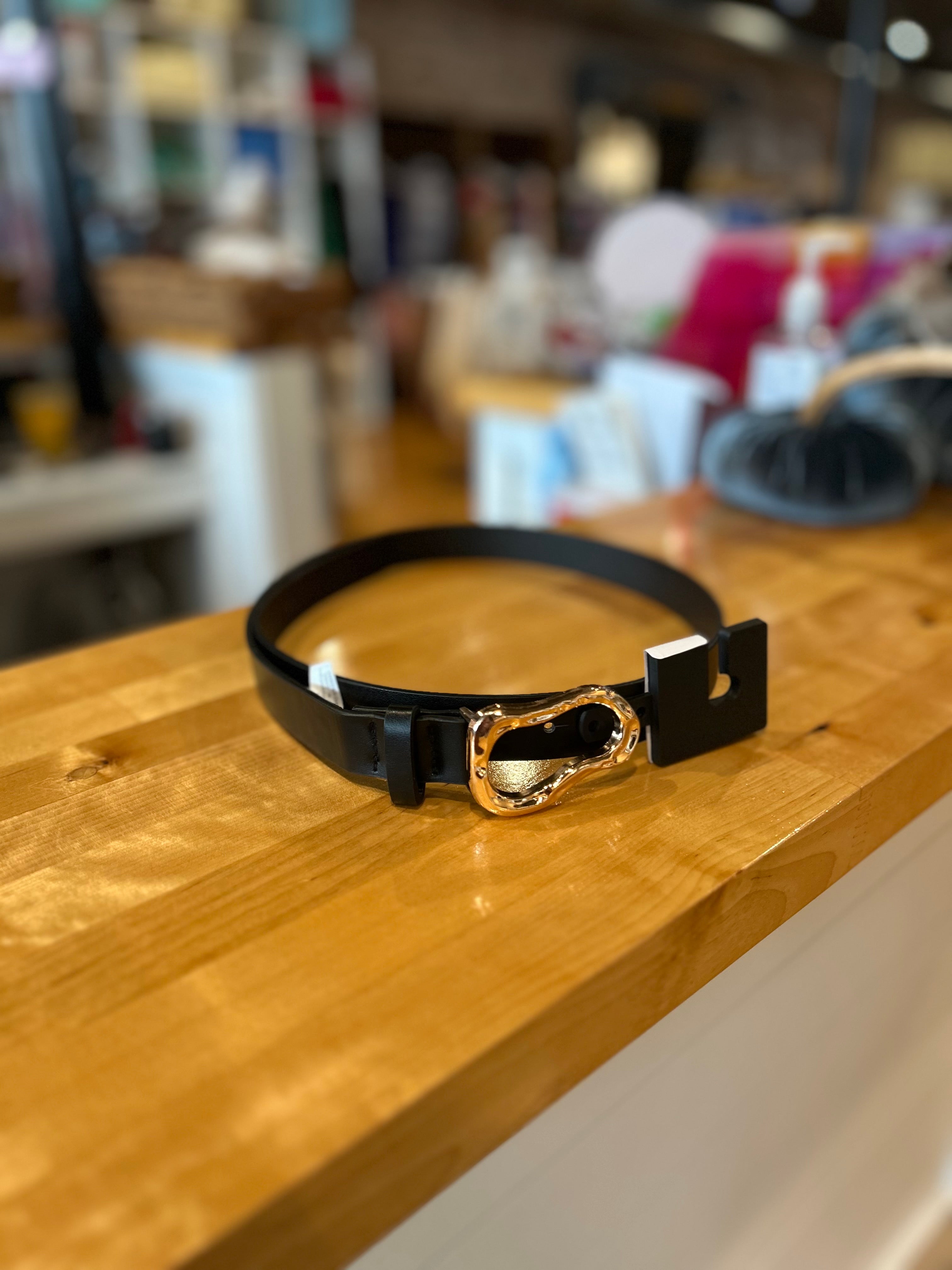 Classic Oval Buckle Belt – Broad River Mercantile